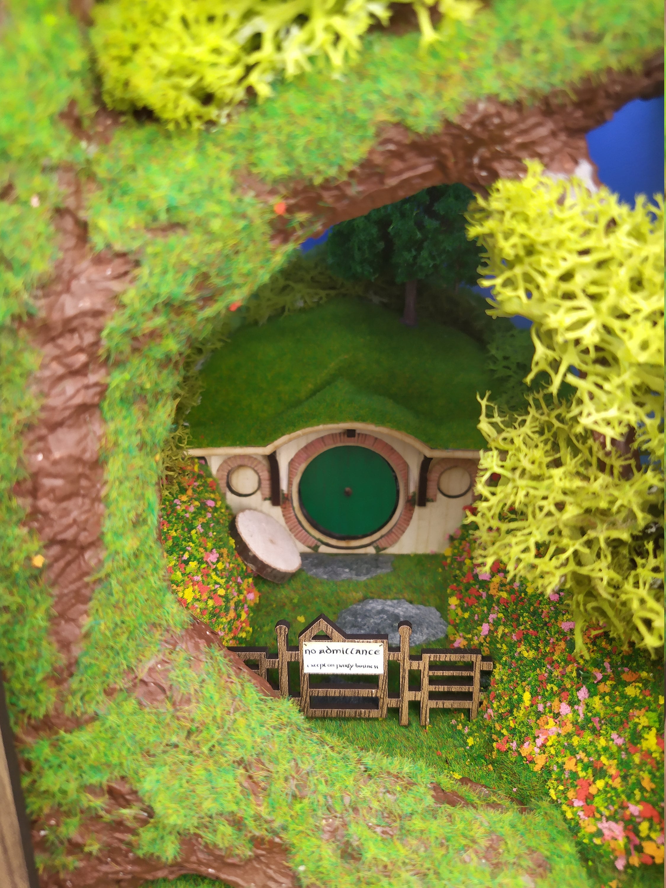 Hobbit House Book Nook | Fantasy Burrow Diorama Bookshelf Insert - Etsy