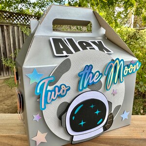 Astronaut on the Moon Space Planets Solar System 6 Party Favors. 8 X 4 ...