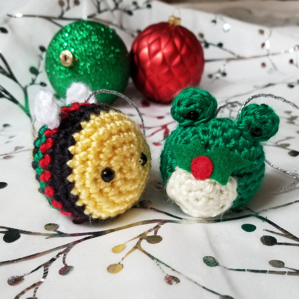 Cute Crochet Christmas Tree Ornaments, Frog and Bee Amigurumi Plushie ...