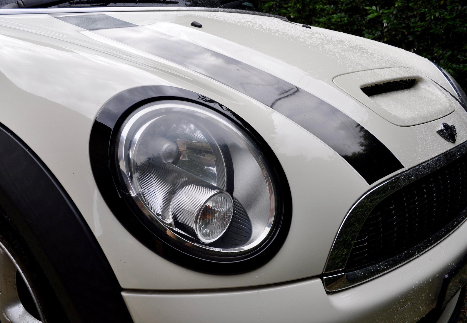 MINI GEN2 Headlight Surround Covers - Piano Black or Matte Black R56 ...