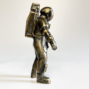 Bronze Astronaut Statue, Astronaut Sculpture, Spacewoman Figure ...
