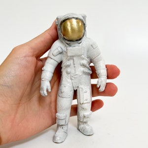 Bronze Astronaut Statue, Astronaut Sculpture, Spacewoman Figure ...