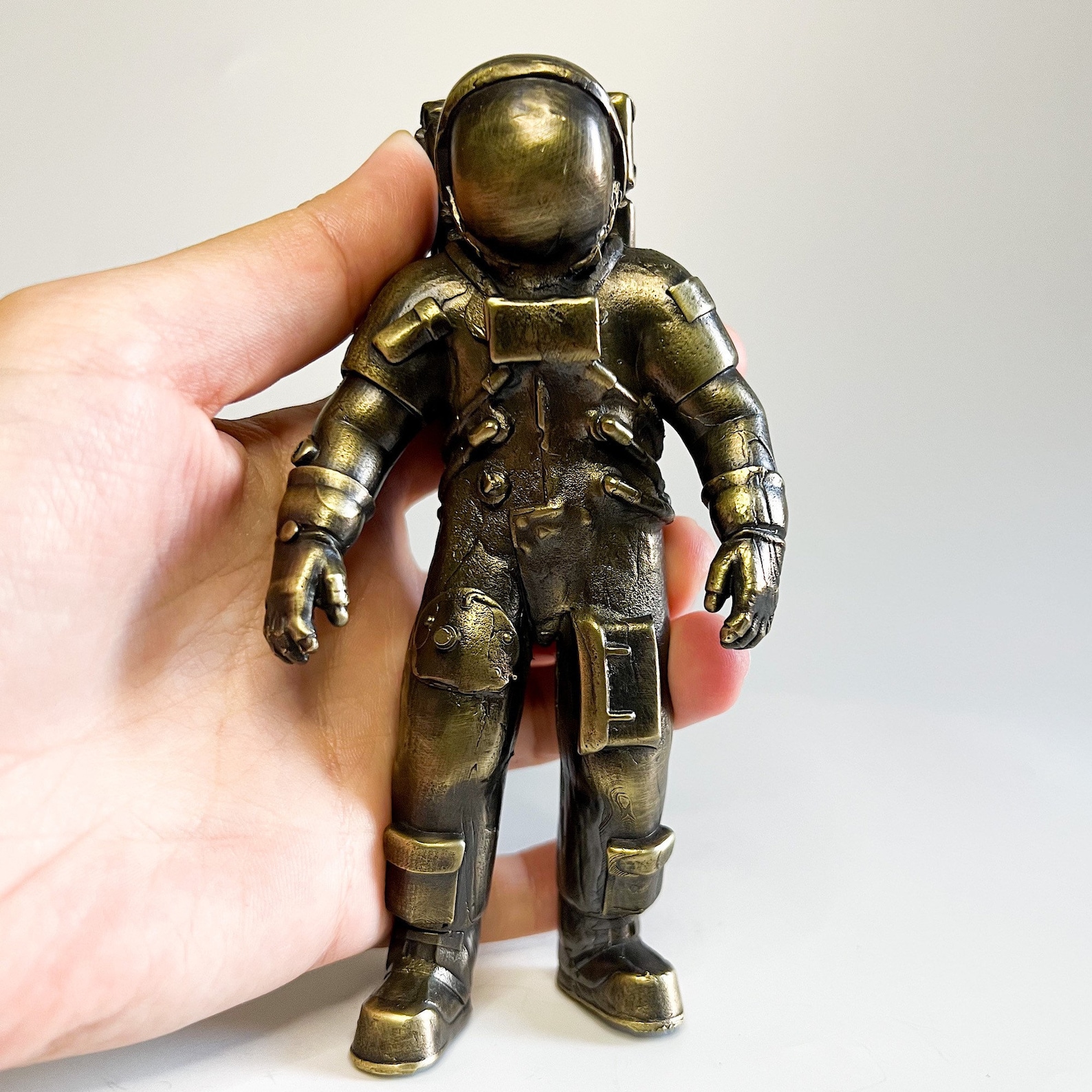 Bronze Astronaut Statue, Astronaut Sculpture, Spacewoman Figure ...