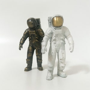 Bronze Astronaut Statue, Astronaut Sculpture, Spacewoman Figure ...