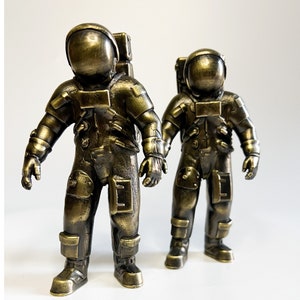 Bronze Astronaut Statue, Astronaut Sculpture, Spacewoman Figure ...