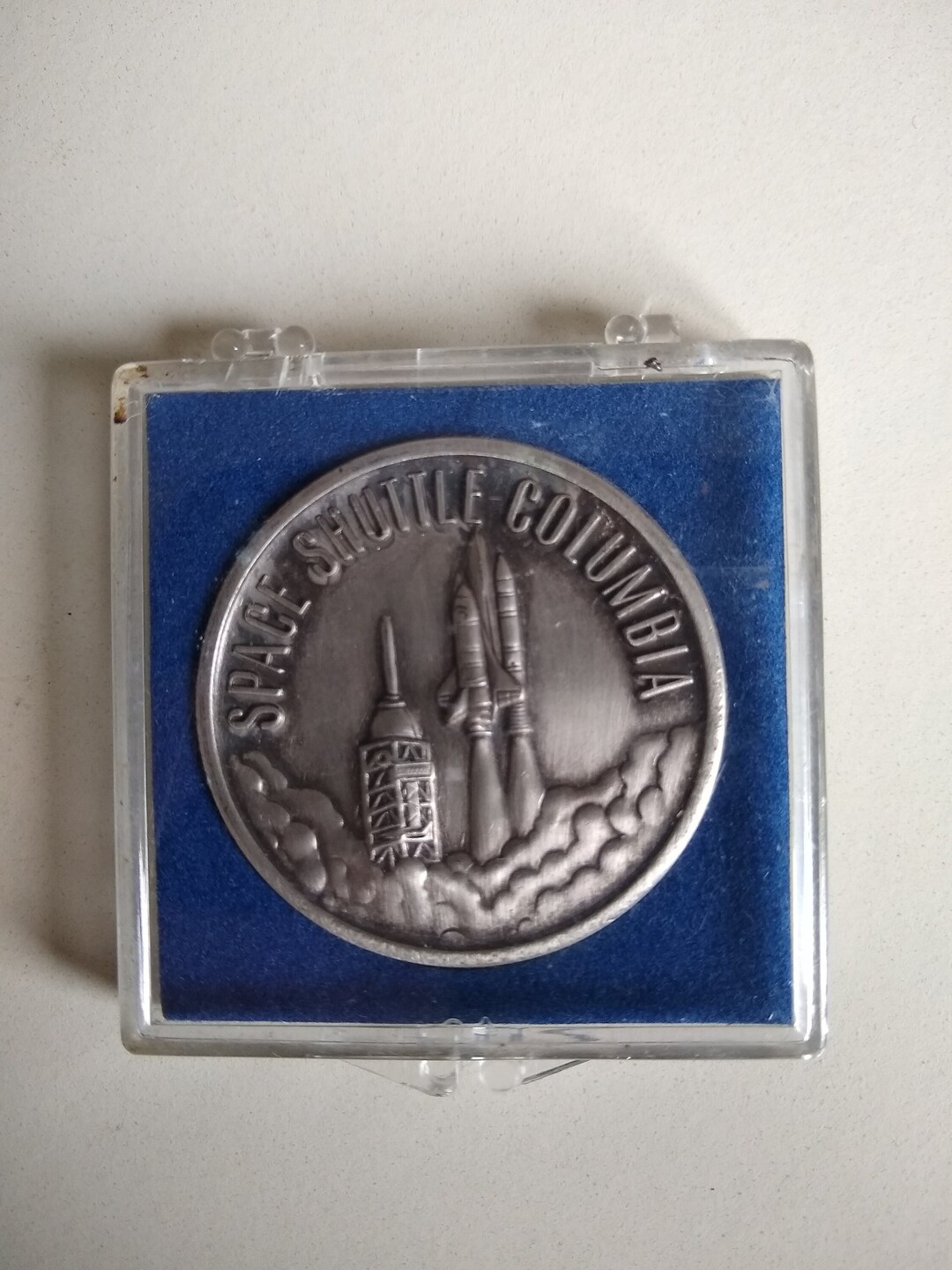 Vintage Space Shuttle Columbia Smithsonian Institution Medallion Coin ...