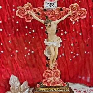 INRI Crucifix With Roses Jesus Christ Table Stand Altar Gold Accents 13 ...
