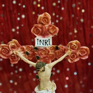 INRI Crucifix With Roses Jesus Christ Table Stand Altar Gold Accents 13 ...