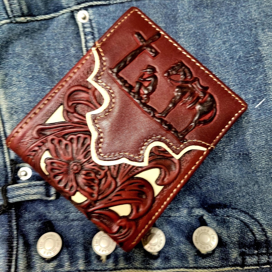 Praying Cowboy Western Mens Wallet GENUINE LEATHER Rodeo Short Bifold ...