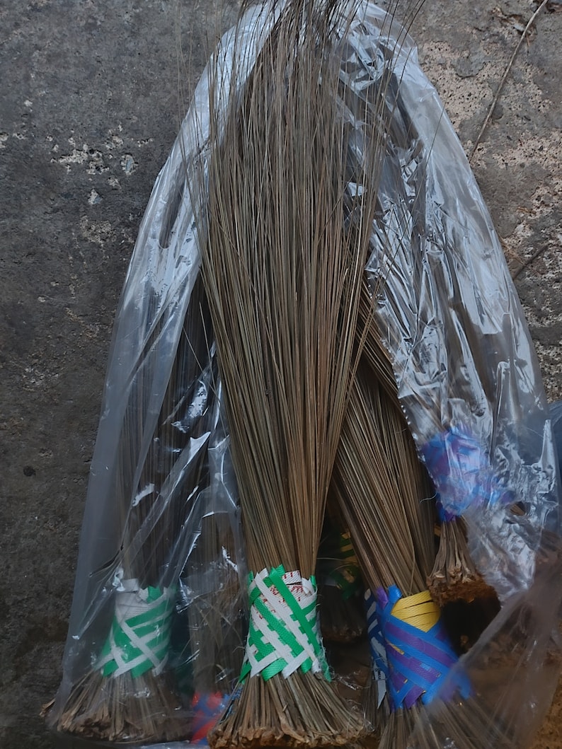 Palm Frond Nigerian Broom (aka Aziza, Igbale) - Etsy