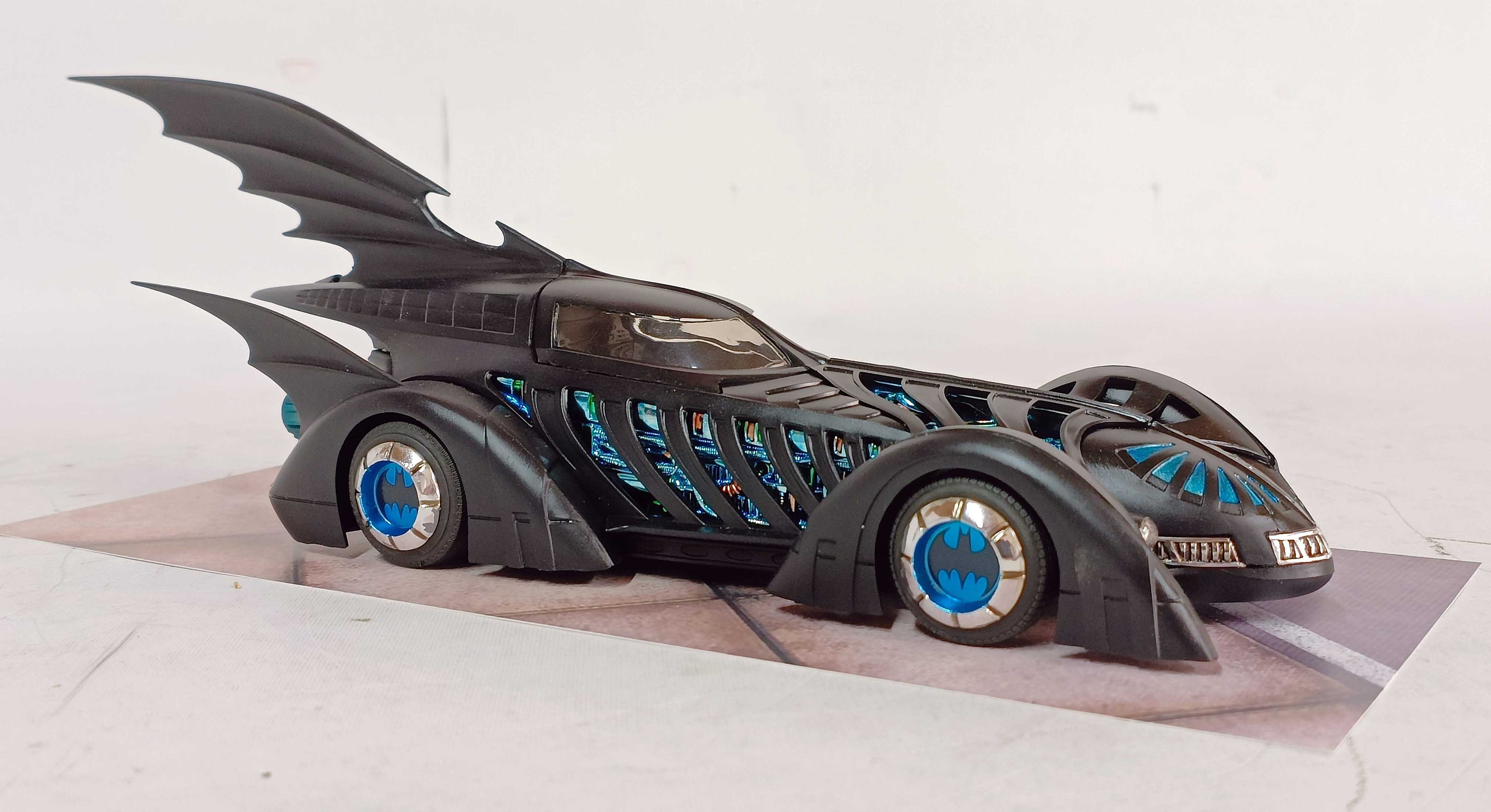 Batmobile Batman Forever Scale 1/24 Model Built and Painted Gebaut ...