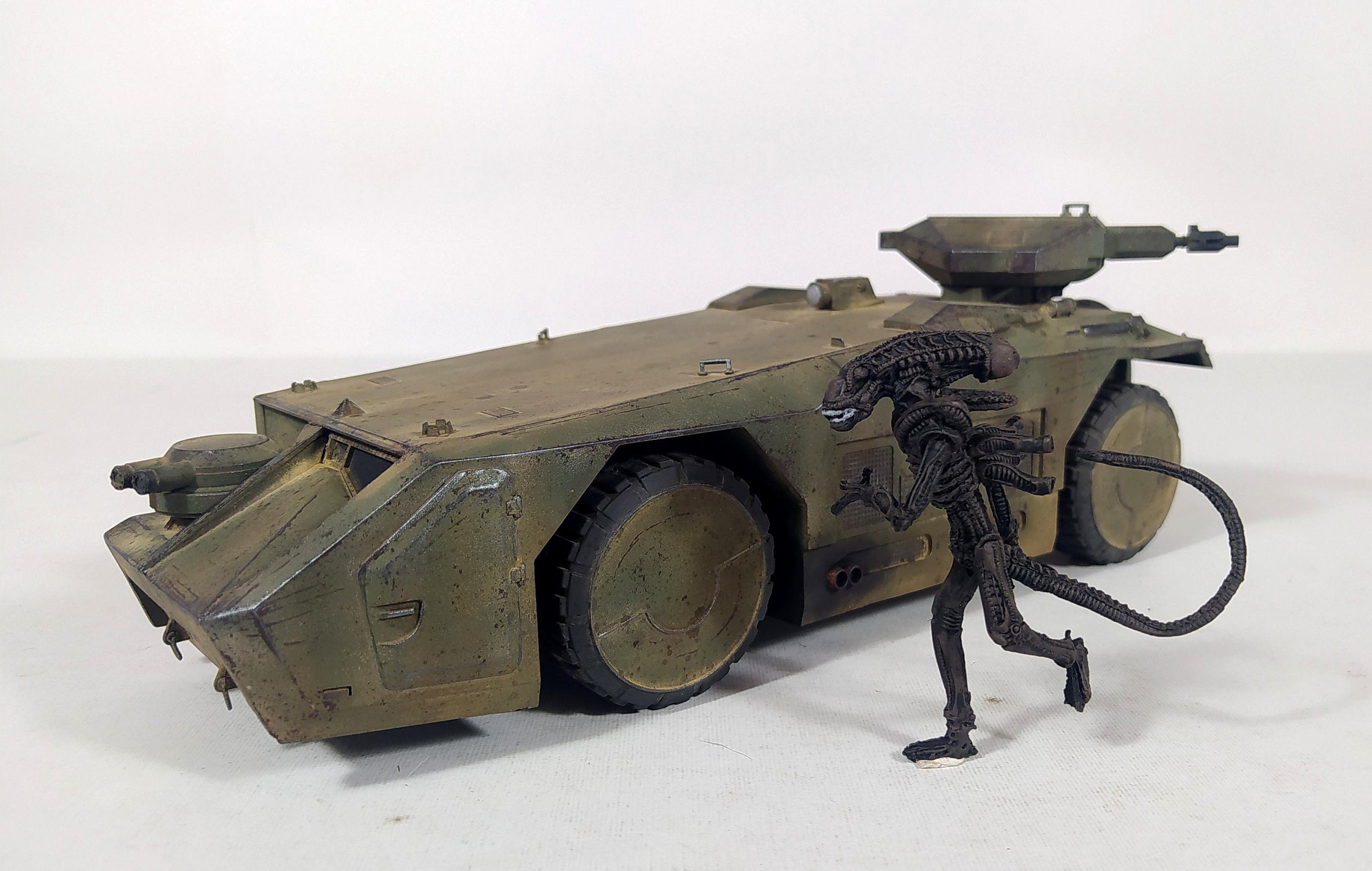 1/35 Built Aliens APC Prop Scale Model Built and Painted - Etsy