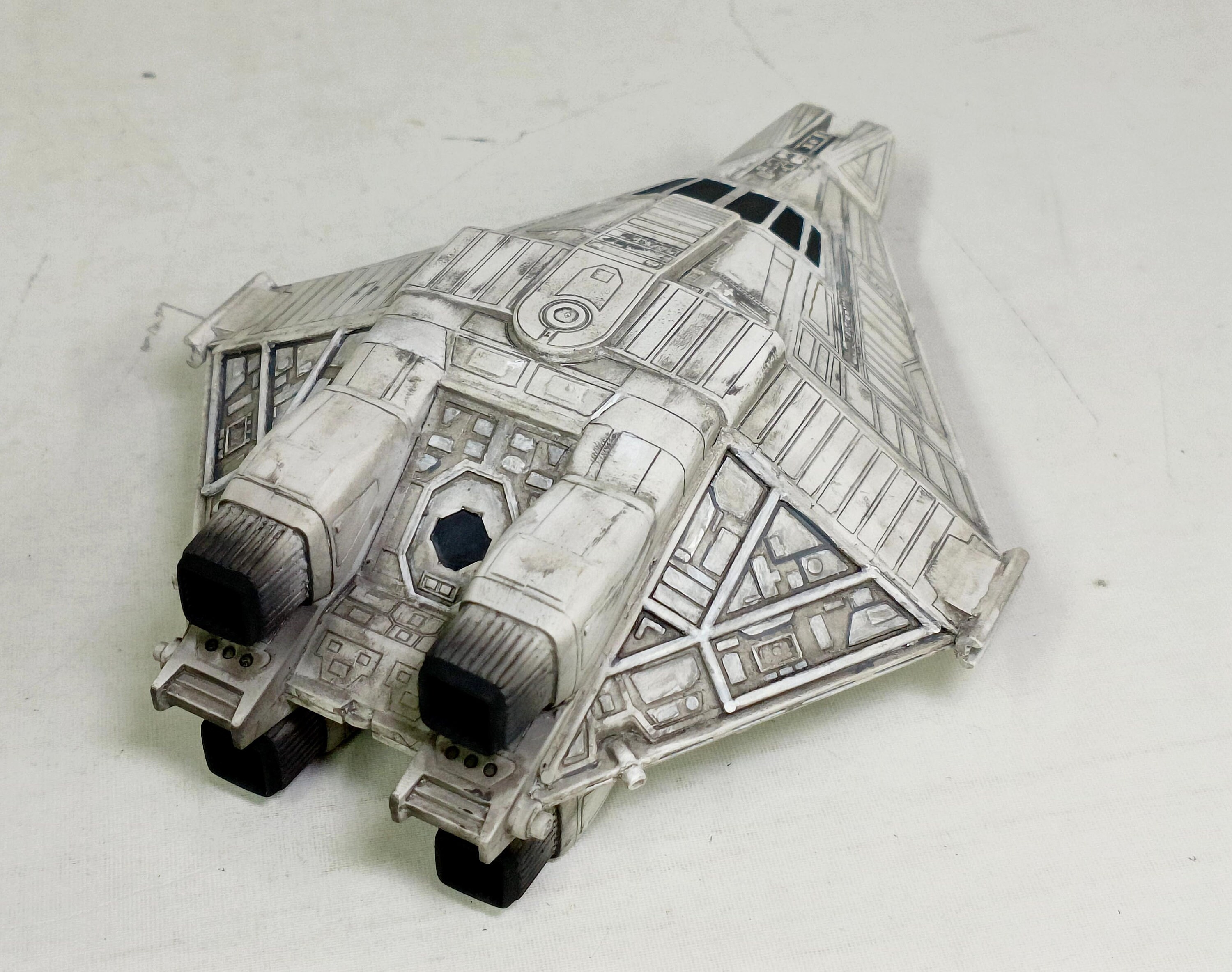 Alien Narcissus 1/144 Scale Model Built and Painted Prop - Etsy