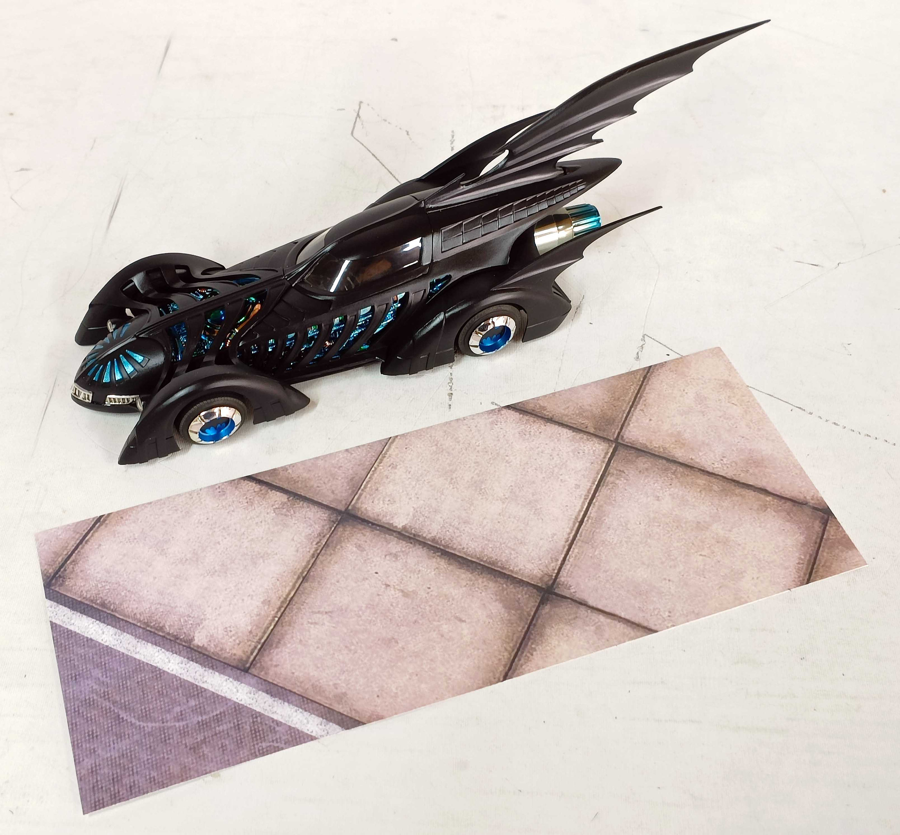 Batmobile Batman Forever Scale 1/24 Model Built and Painted Gebaut ...