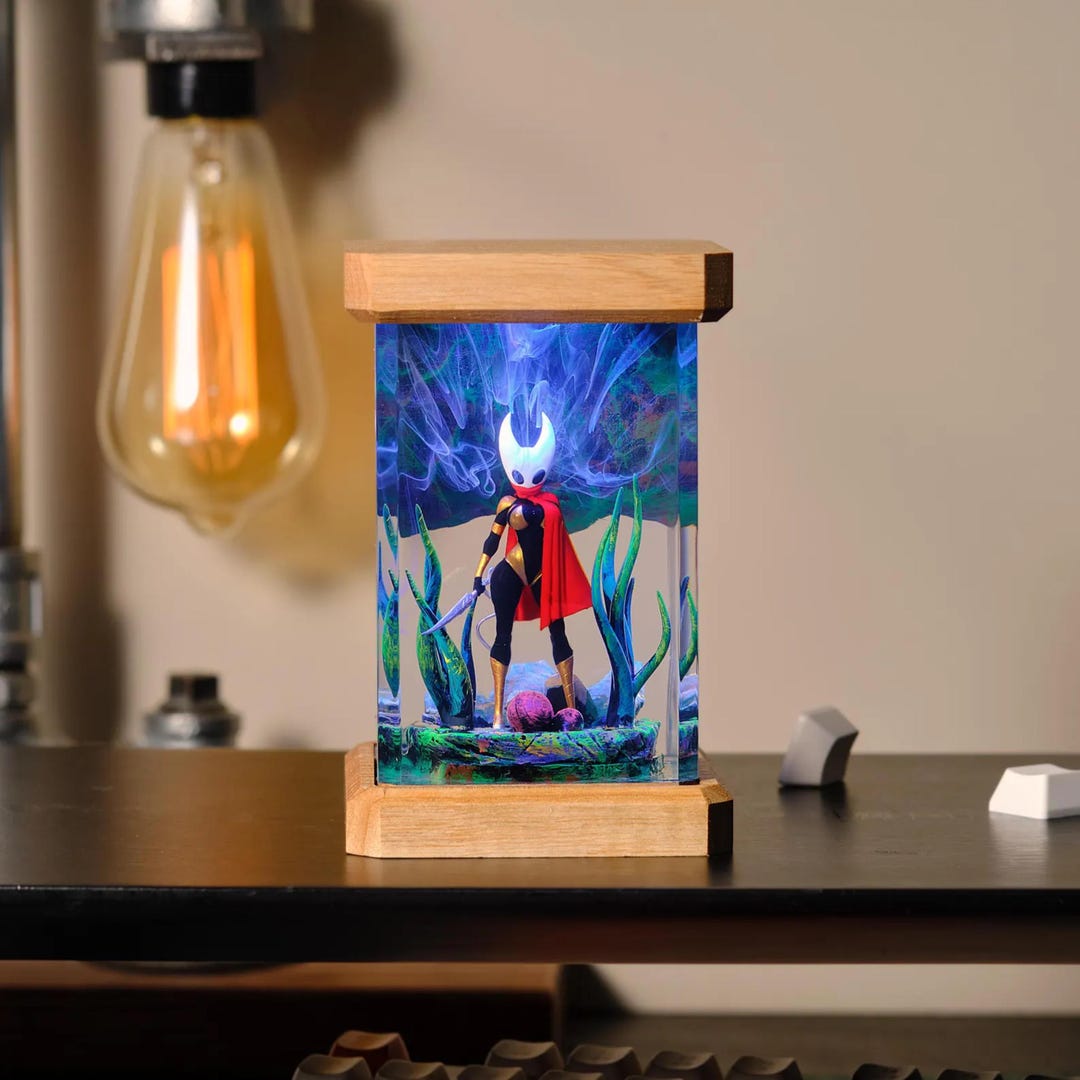 Custom Diorama Epoxy Resin Lamp: Personalized Gift for Gamer, Him ...