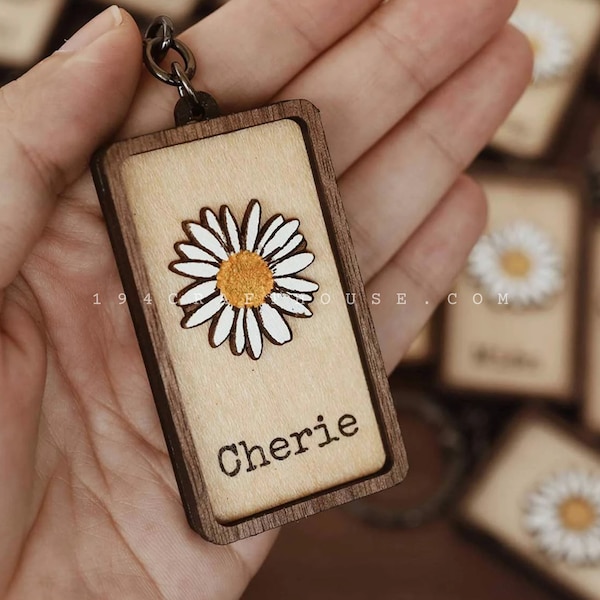 Daisy Keychain - Etsy