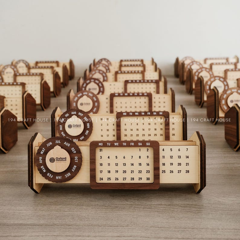 Custom Wood Desk Calendar End of Year Corporate Gift for Clients ...