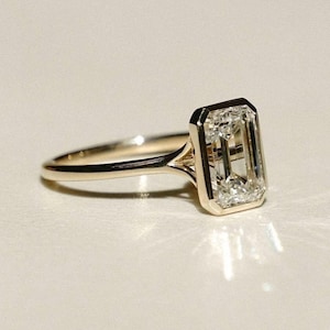 4.30 Carat Oval Cut CVD Hpht Diamond Engagement Ring 4.30 Carat Oval Cut CVD Hpht Diamond Engagement Ring