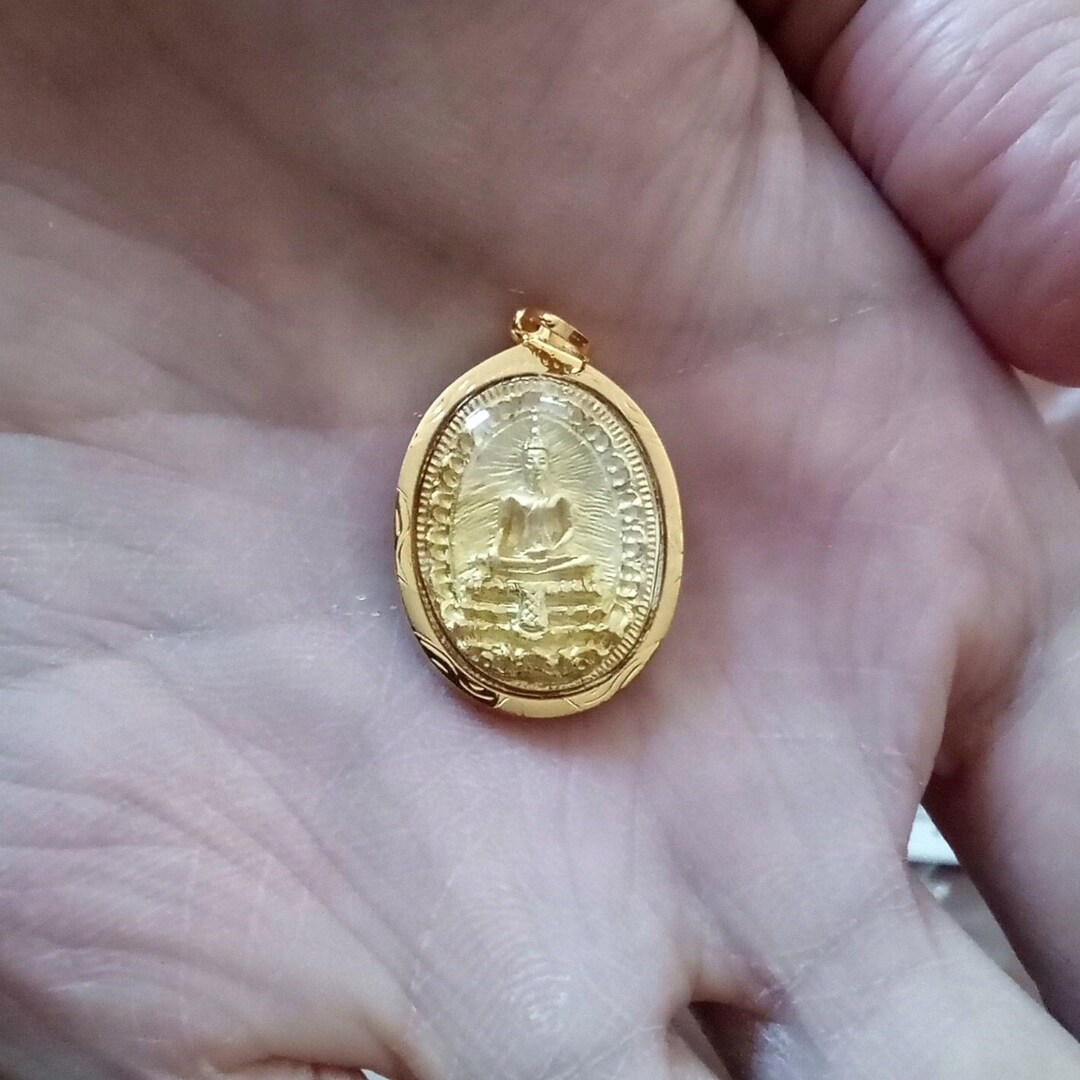High Quality Real 18k Gold Thai Buddha Monk Spiritual Pendant Religious ...