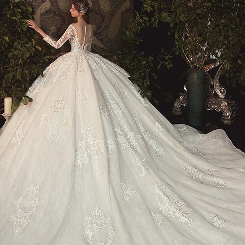 Ball Gown Dress With Long Train Sweetheart Wedding Dress - Etsy