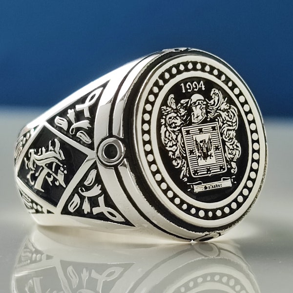 Family Crest Ring - Etsy