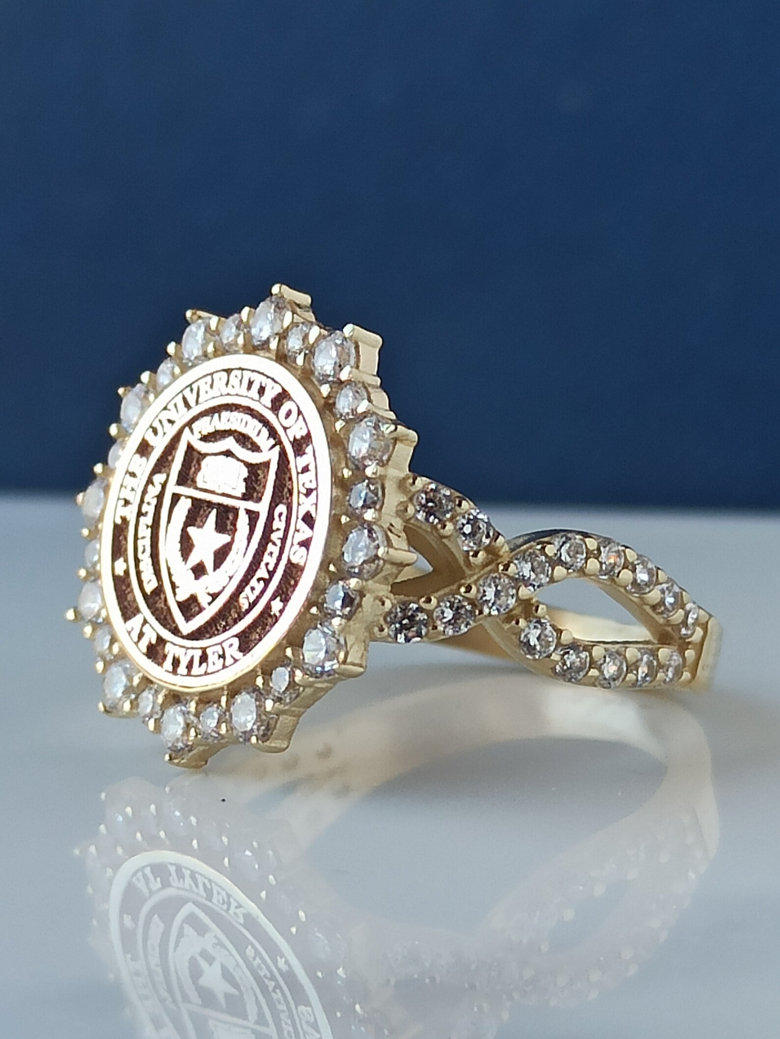 Personalized Gold Graduation Ring, University Crest, Handmade - Etsy