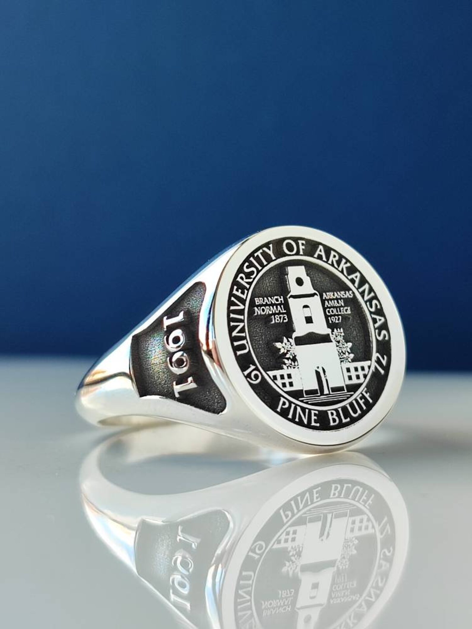 Sterling Silver University Ring, Graduation Gift, Custom Crest - Etsy