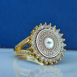 10K Gold Women’s University Graduation Ring – Personalized College ...