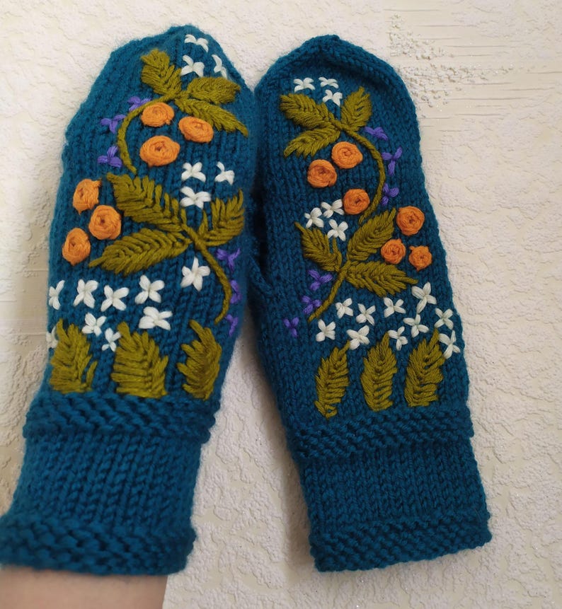 Convertible Flip Over Mittens, Gray Fingerless Embroidered Glove ...