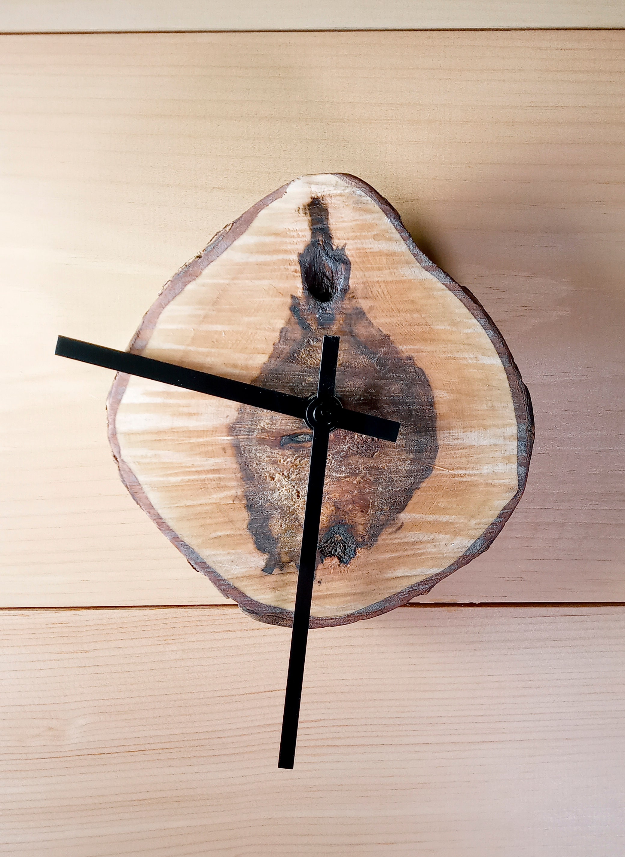 Wooden Clock, Handmade Clock, Live Edge Oak Slice Clock, Rustic Wood ...