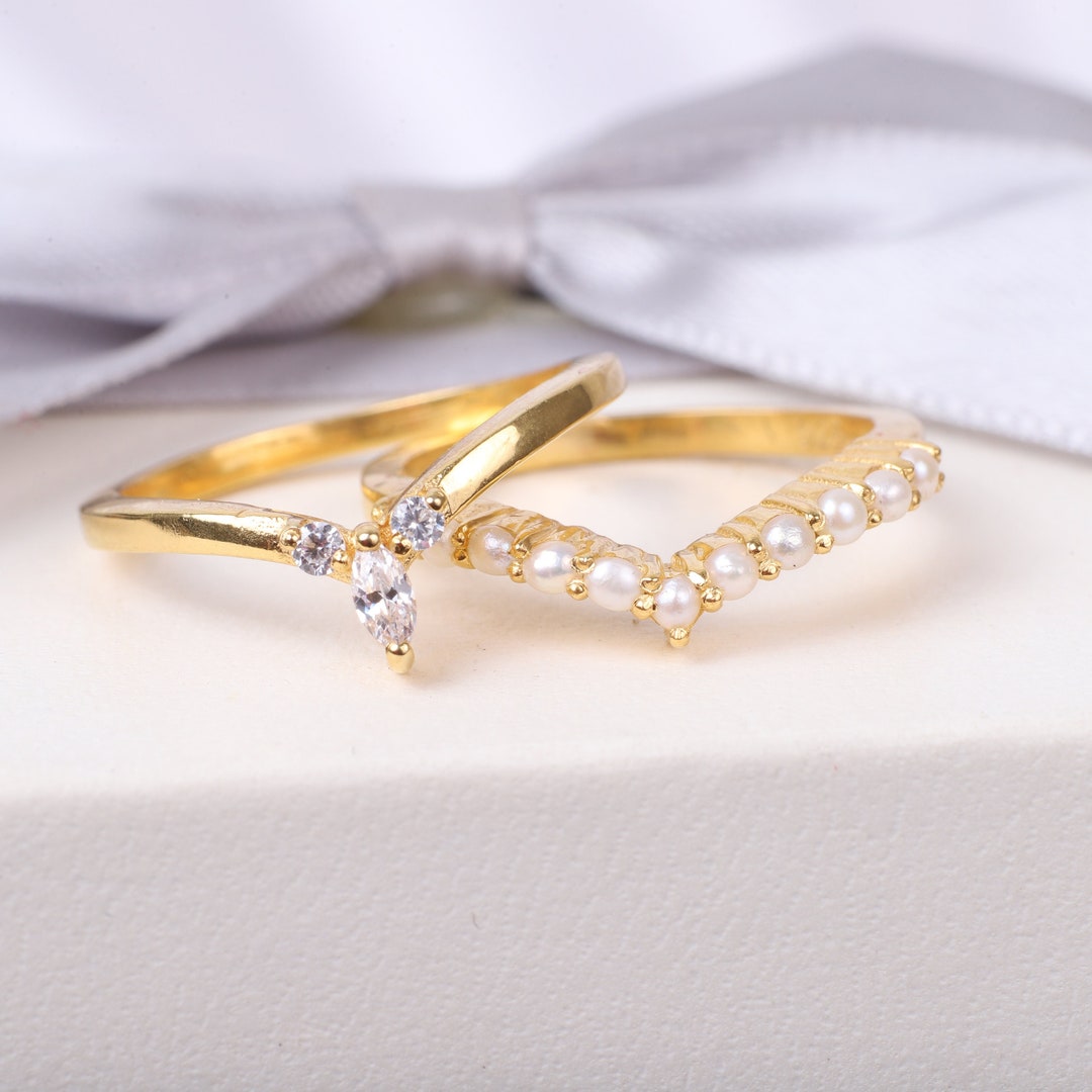 Curved Pearl and Diamond Ring Set, Bridal Ring Set, Dainty Pearl Ring ...