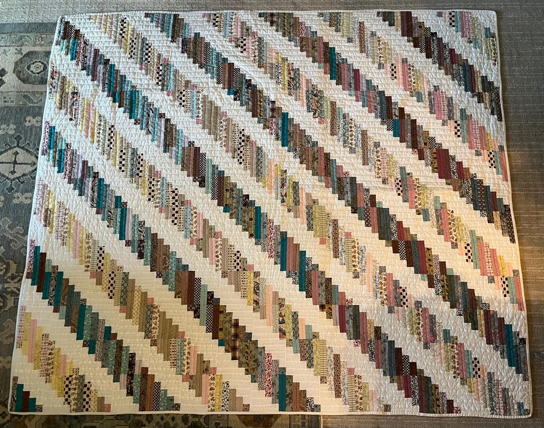 Vintage Log Cabin straight Furrows Variation on Crosscut Saw, 80 X 92.5 ...