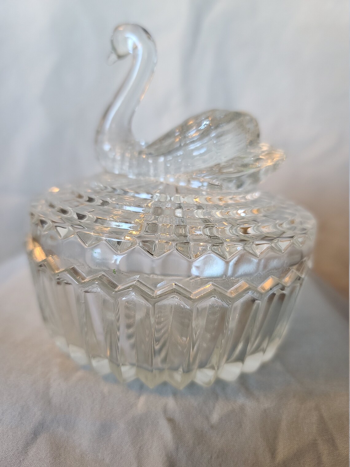 VINTAGE CUT GLASS Swan Powder Box Vintage Panel Glass Box With - Etsy