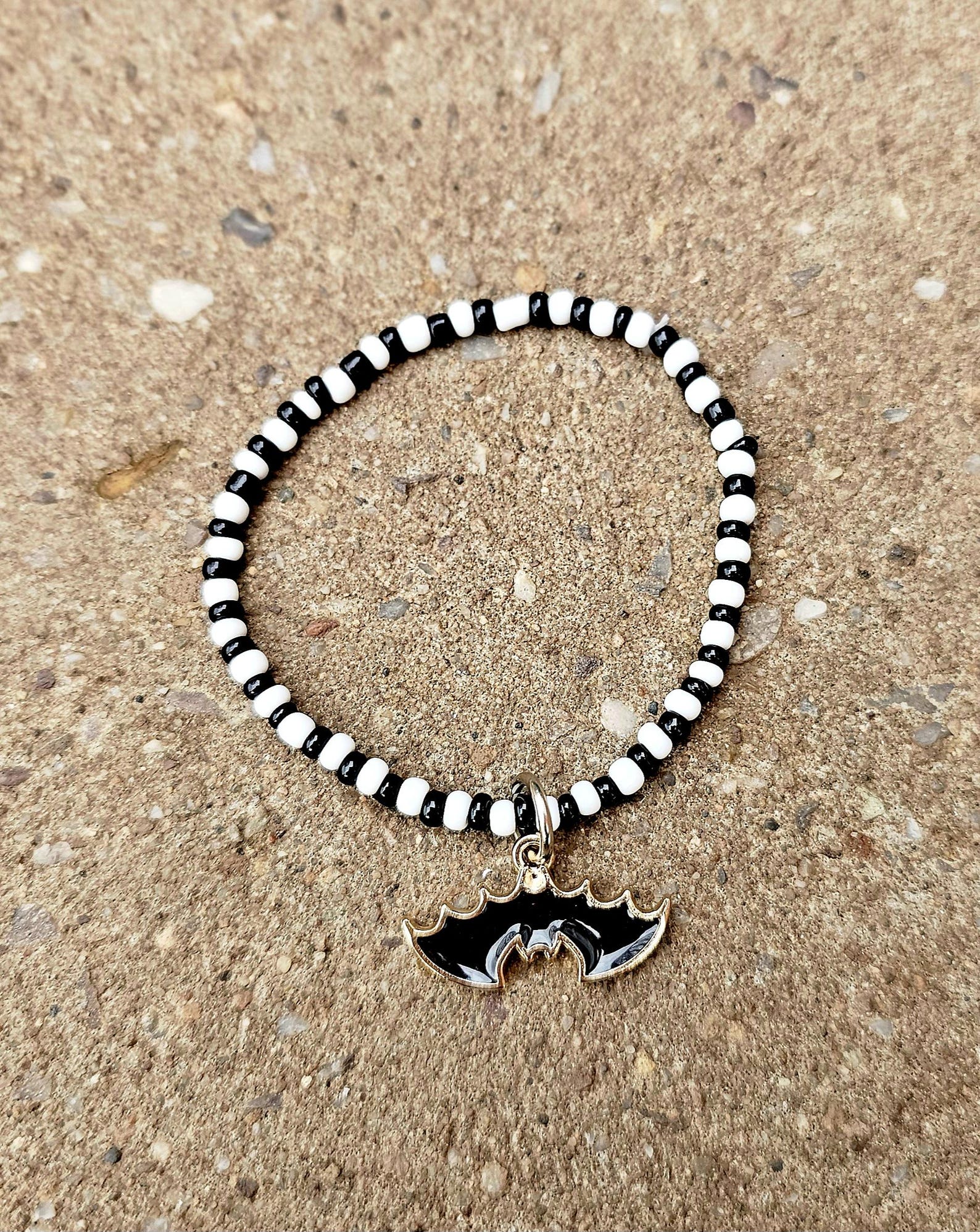 Halloween Bat Glass Bead Bracelet, Handmade, Autumn Jewellery. - Etsy