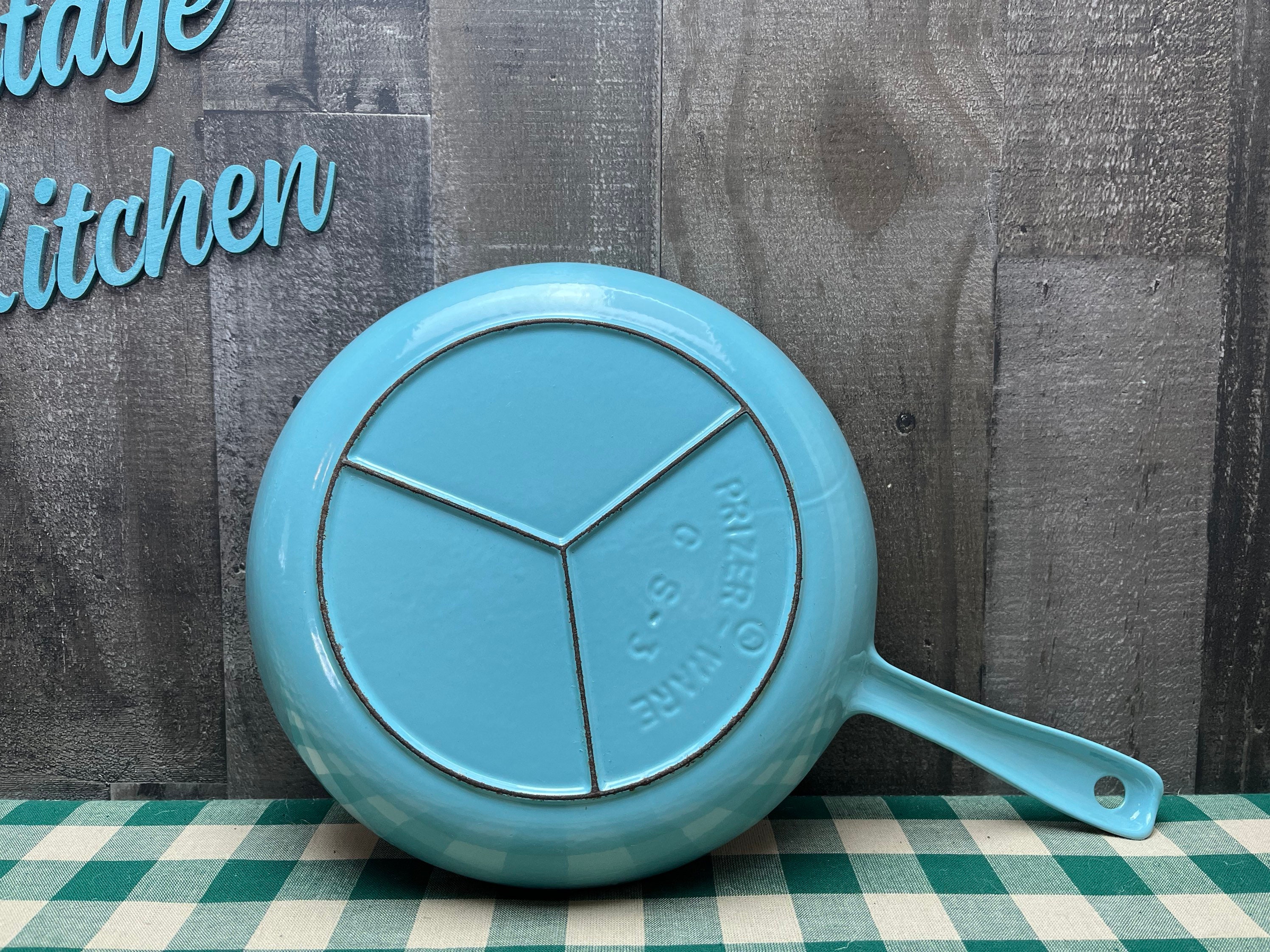 Prizer Ware Robin Egg Blue Teal Enameled Cast Iron Chef Skillet Shallow ...