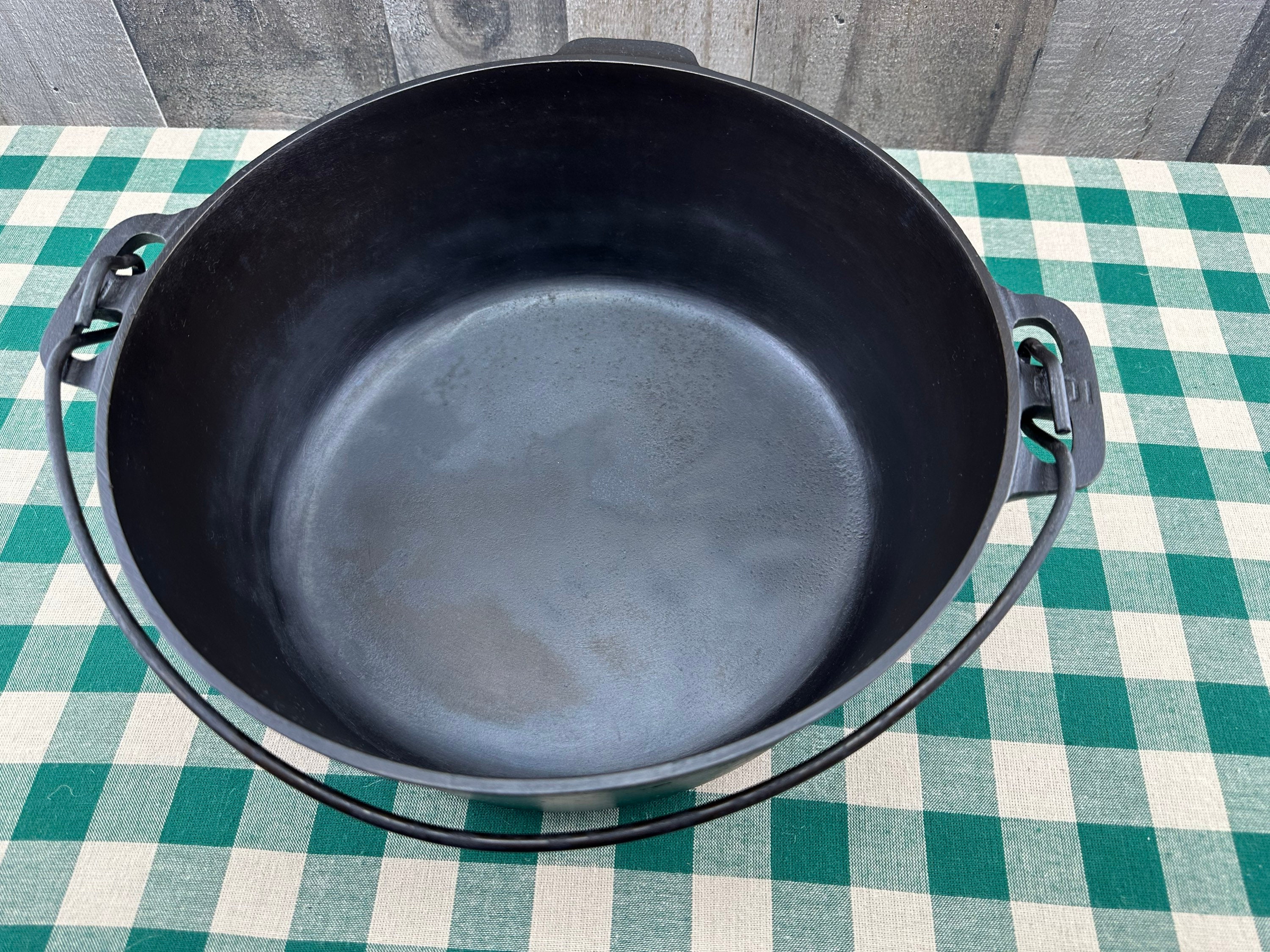 Griswold No.9 Raised Letters Tite Top Cast Iron Dutch Oven - Etsy