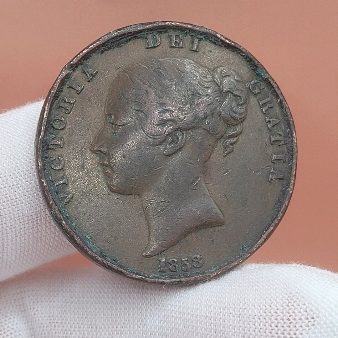 Genuine 1858 Victoria One Penny Bun Head Portrait Edge Damage - Etsy