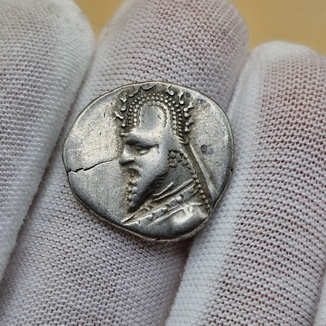 Rare Ancient Parthian Kingdom - Sinatrukes (93 - 69 BC) Silver AR ...