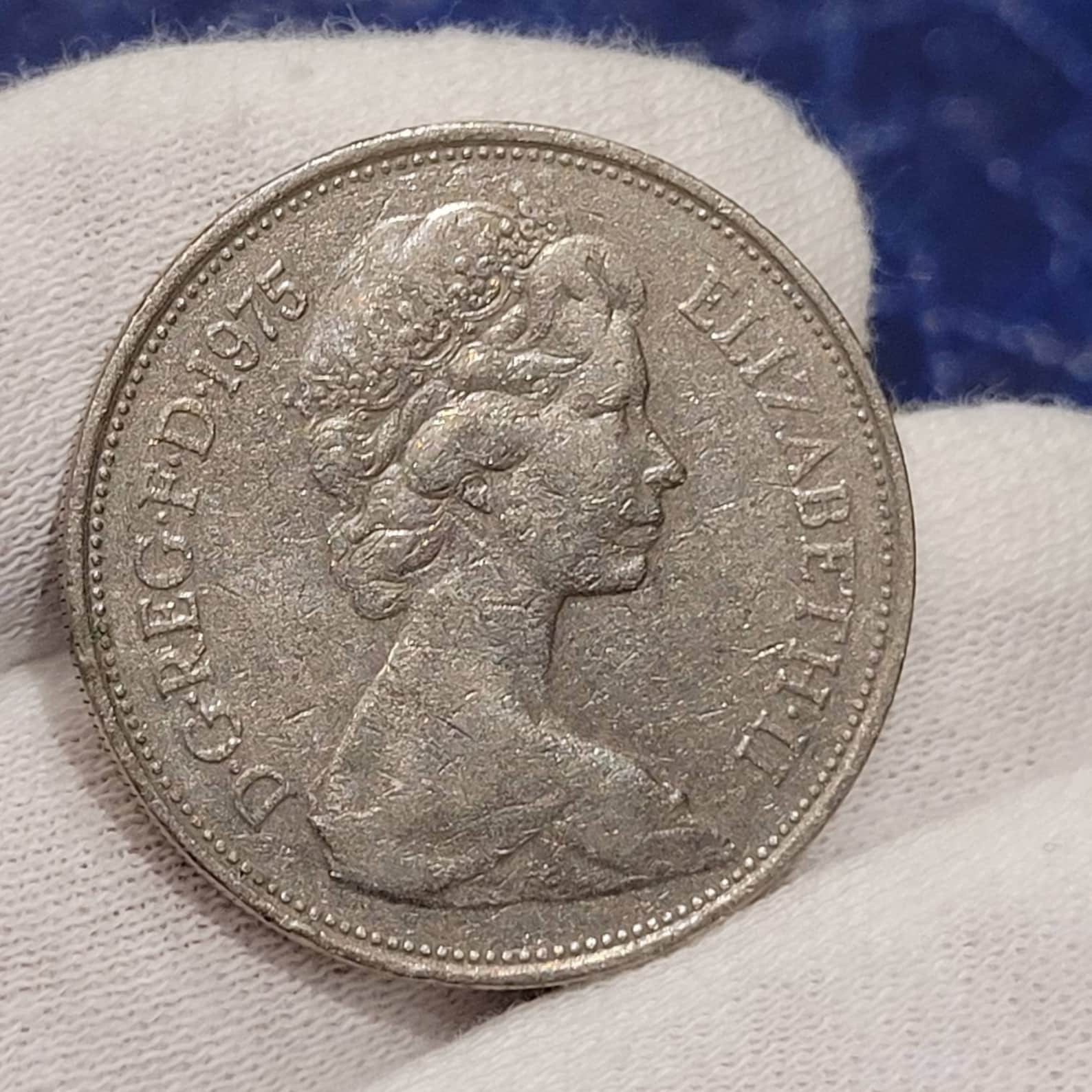 1975 Elizabeth II Large New 10 Pence Old 10p Coin | Etsy