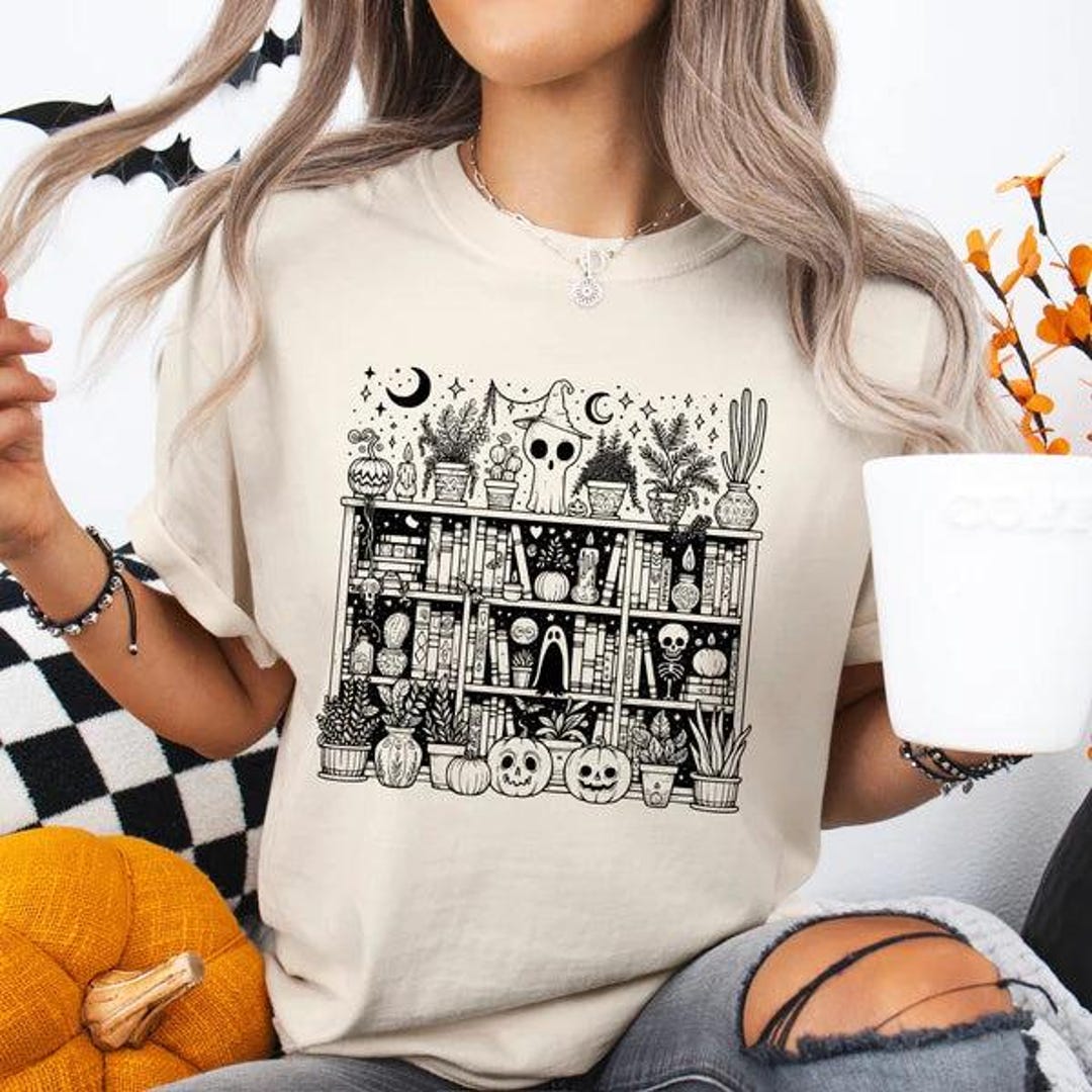 Retro Halloween Spooky Book Nook, Halloween Tee, Book Lovers Halloween ...