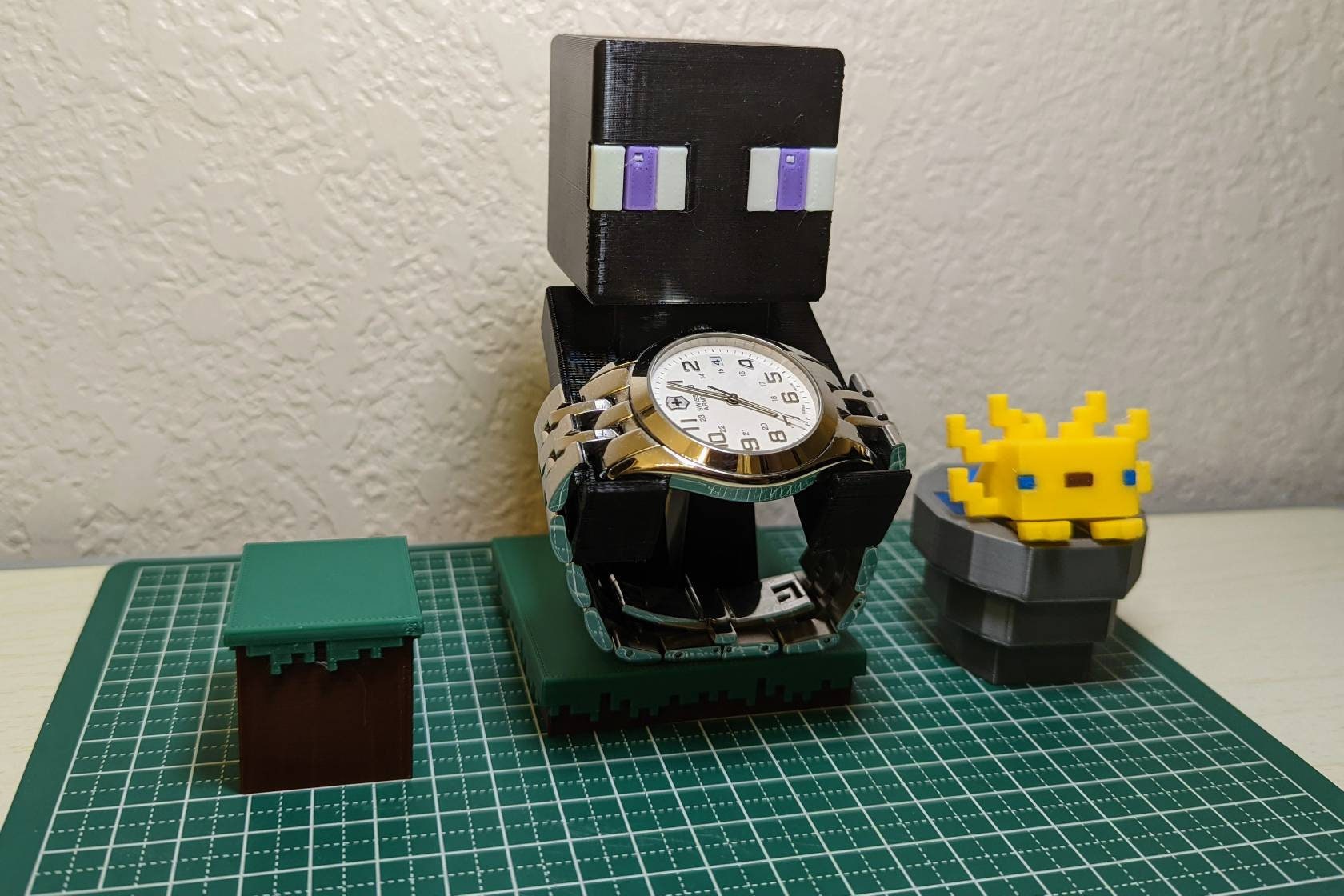 Minecraft Enderman Chibi Cute Figure Holder | Etsy