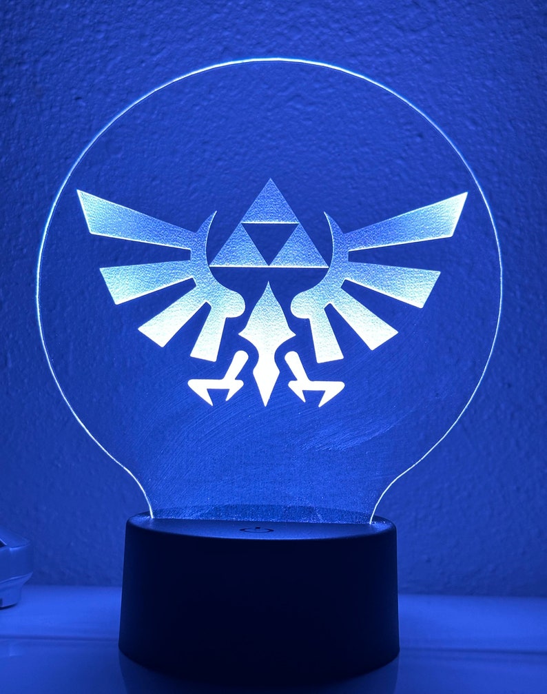 Hyrule Crest Zelda Tears of the Kingdom Inspired LED Light, Desk Lamp ...