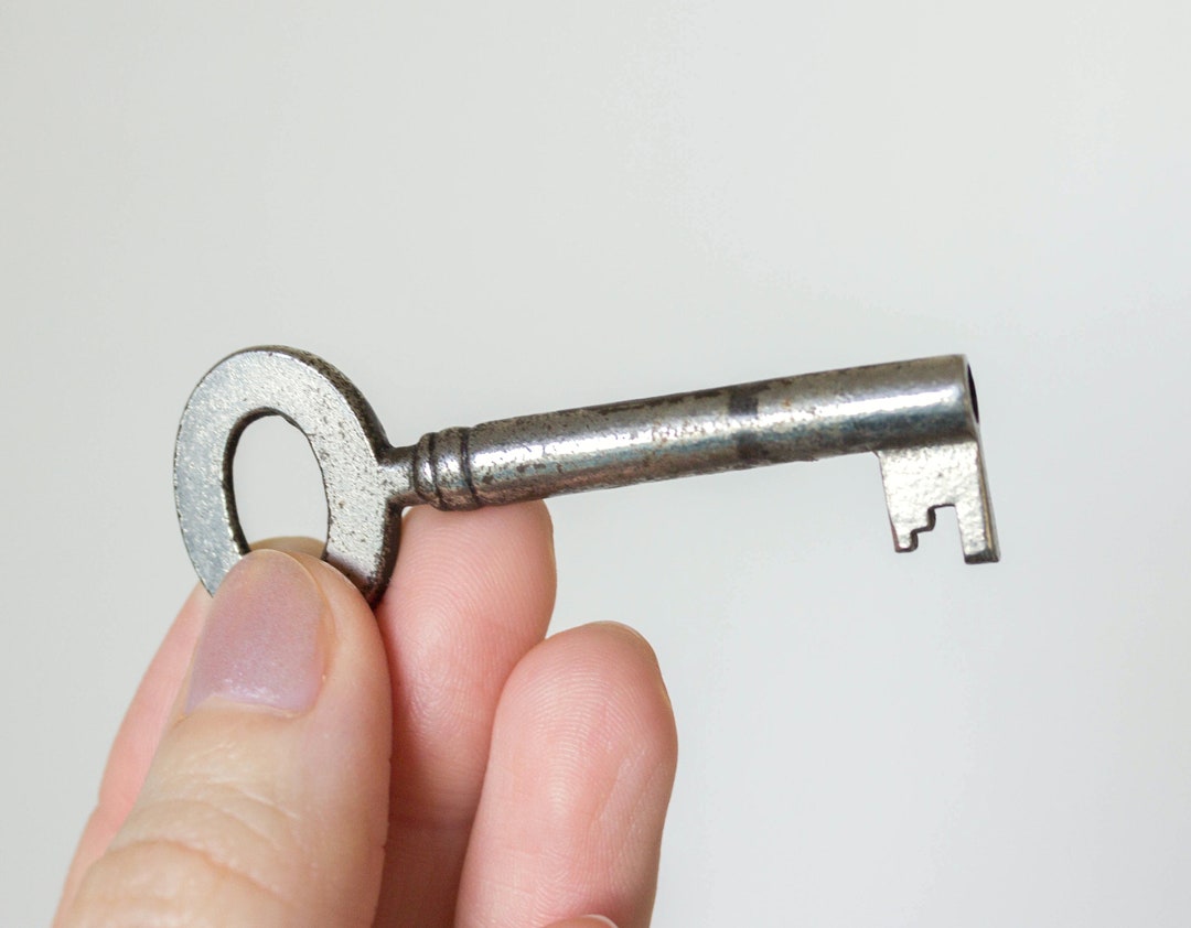 Small Vintage Key Original Vintage Metal Key Antique Furniture Key - Etsy