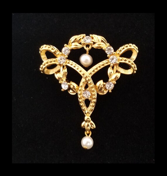 Monet Vintage New Nos Gem