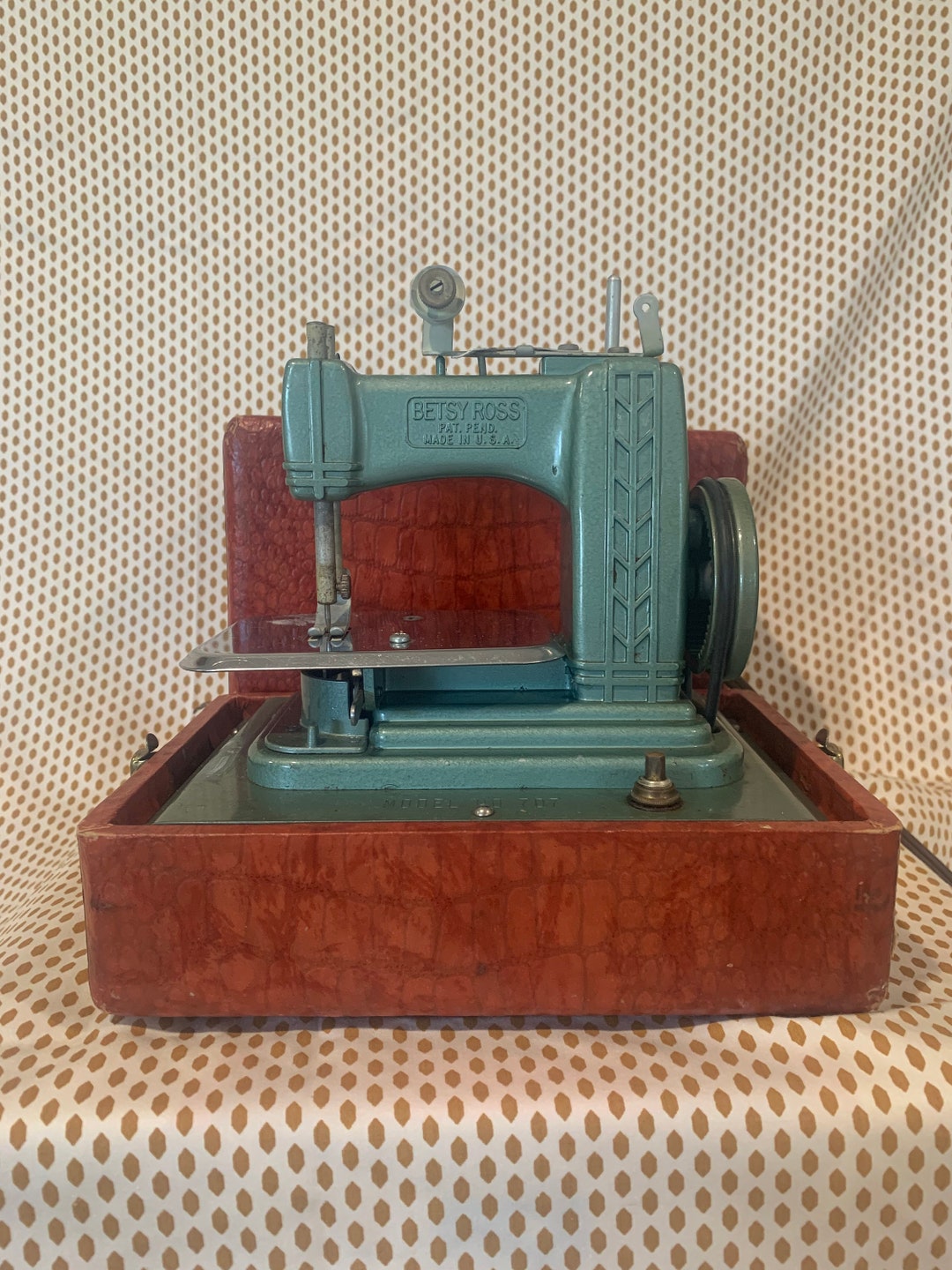 Betsy Ross Toy Sewing Machines at Nathan Brodzky blog