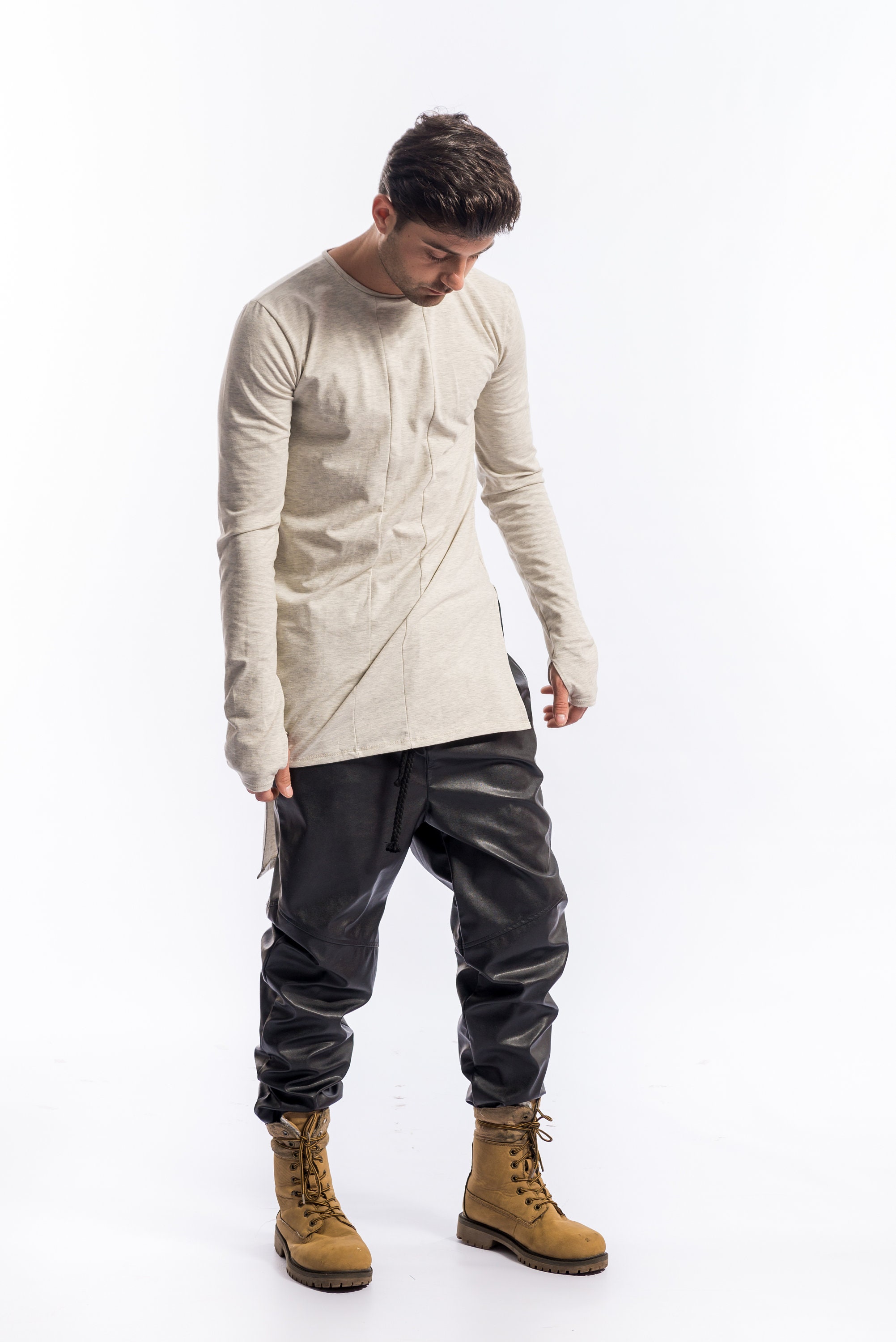 Men's Longline T-shirt / Side Slit T-shirt With Thumbholes / Gray ...