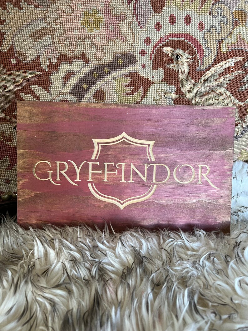Hufflepuff Hogwarts House Sign - Etsy