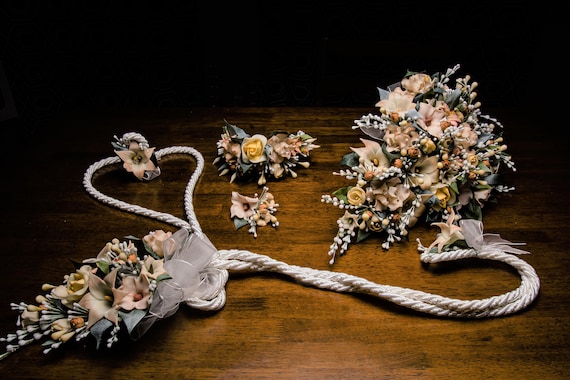Handmade Wedding Accessories Set; Set Includes Weddin… - Gem