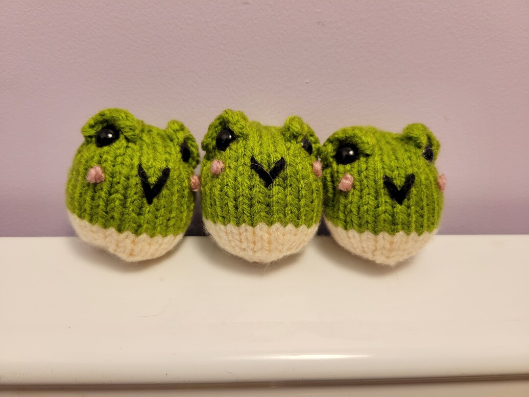 Little Frog Toy With NO Legs | Hand Made Stuffy | Hand Knit Plush ...