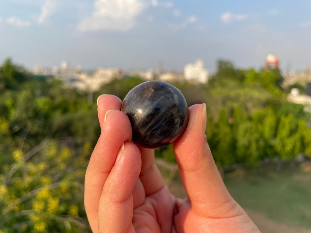 Blue Sapphire Sphere |66 Grams/ 2.3 Ounces Sphere Hand Carved in Blue ...